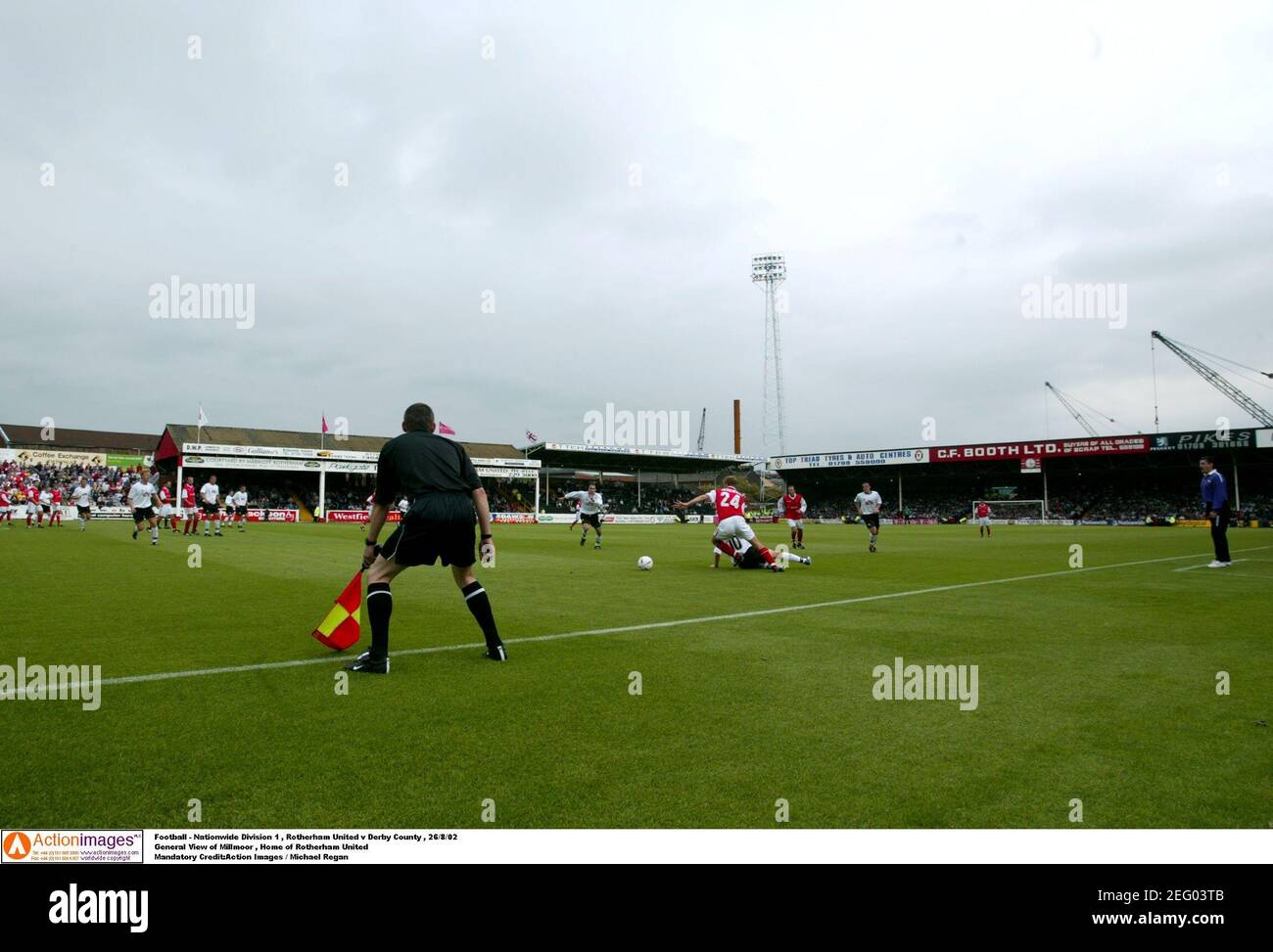 Millmoor home of rotherham united hi-res stock photography and images ...