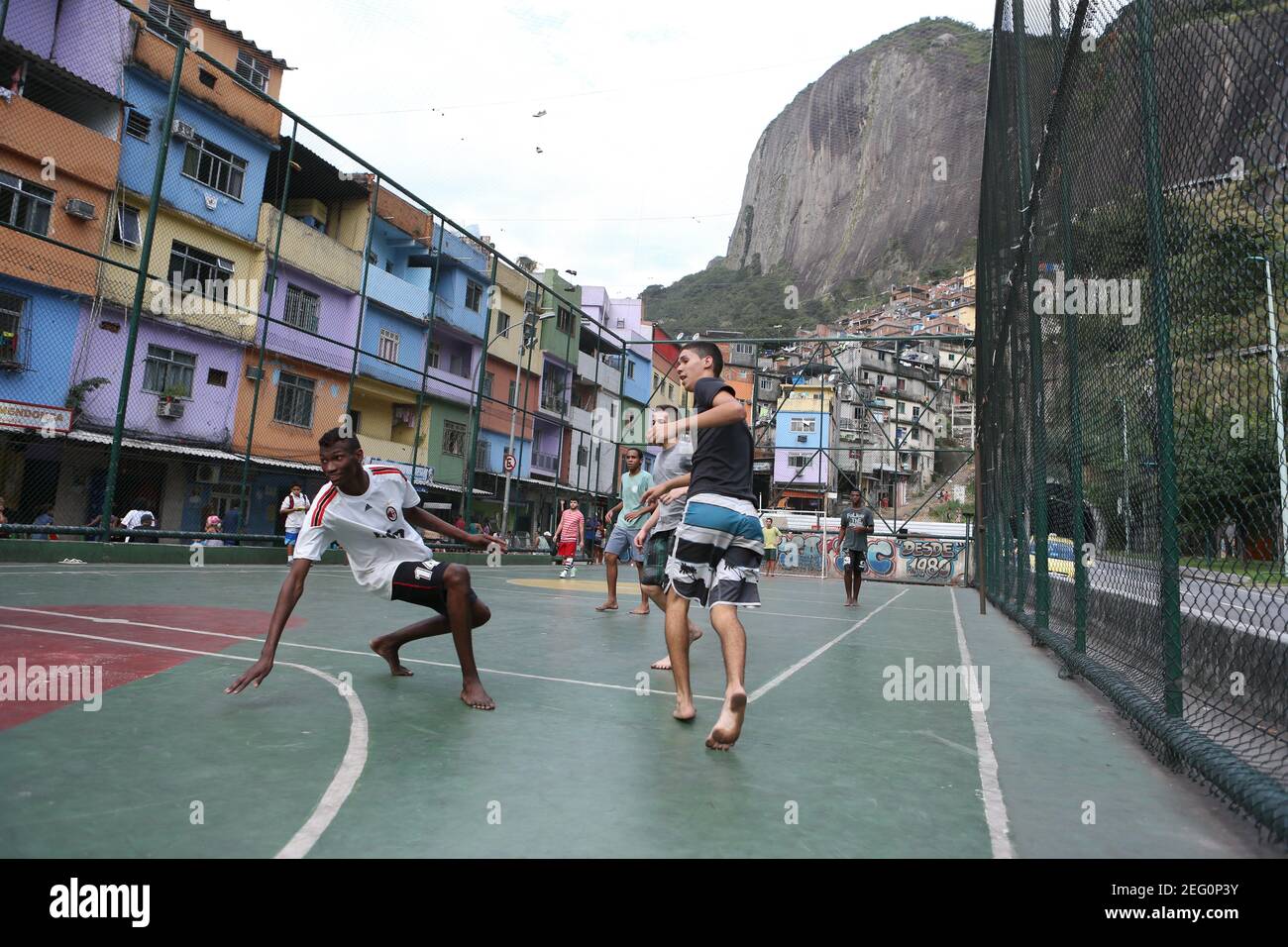 Rio favela football children hi-res stock photography and images - Alamy