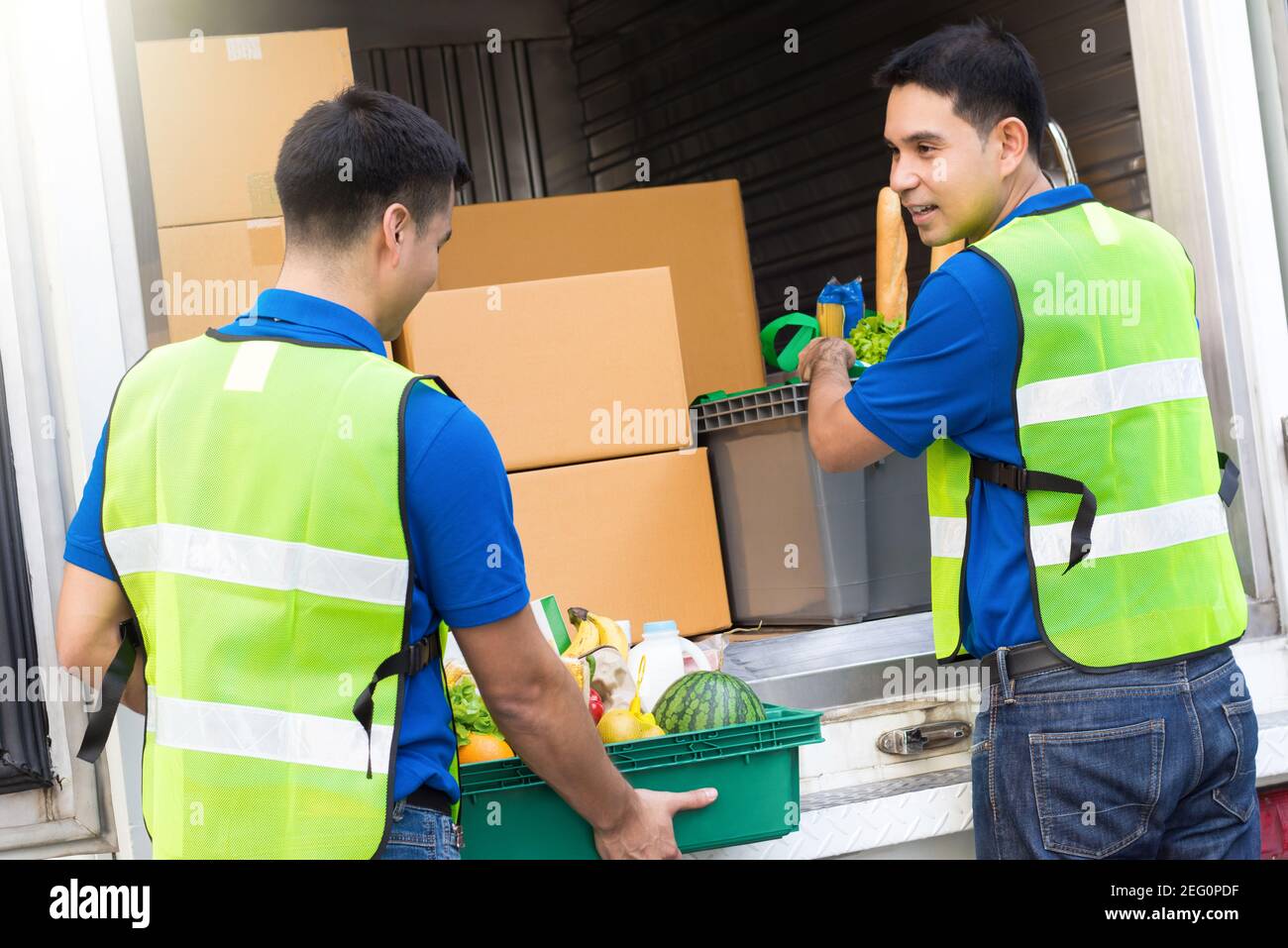 Grocery shopping car hi-res stock photography and images - Alamy