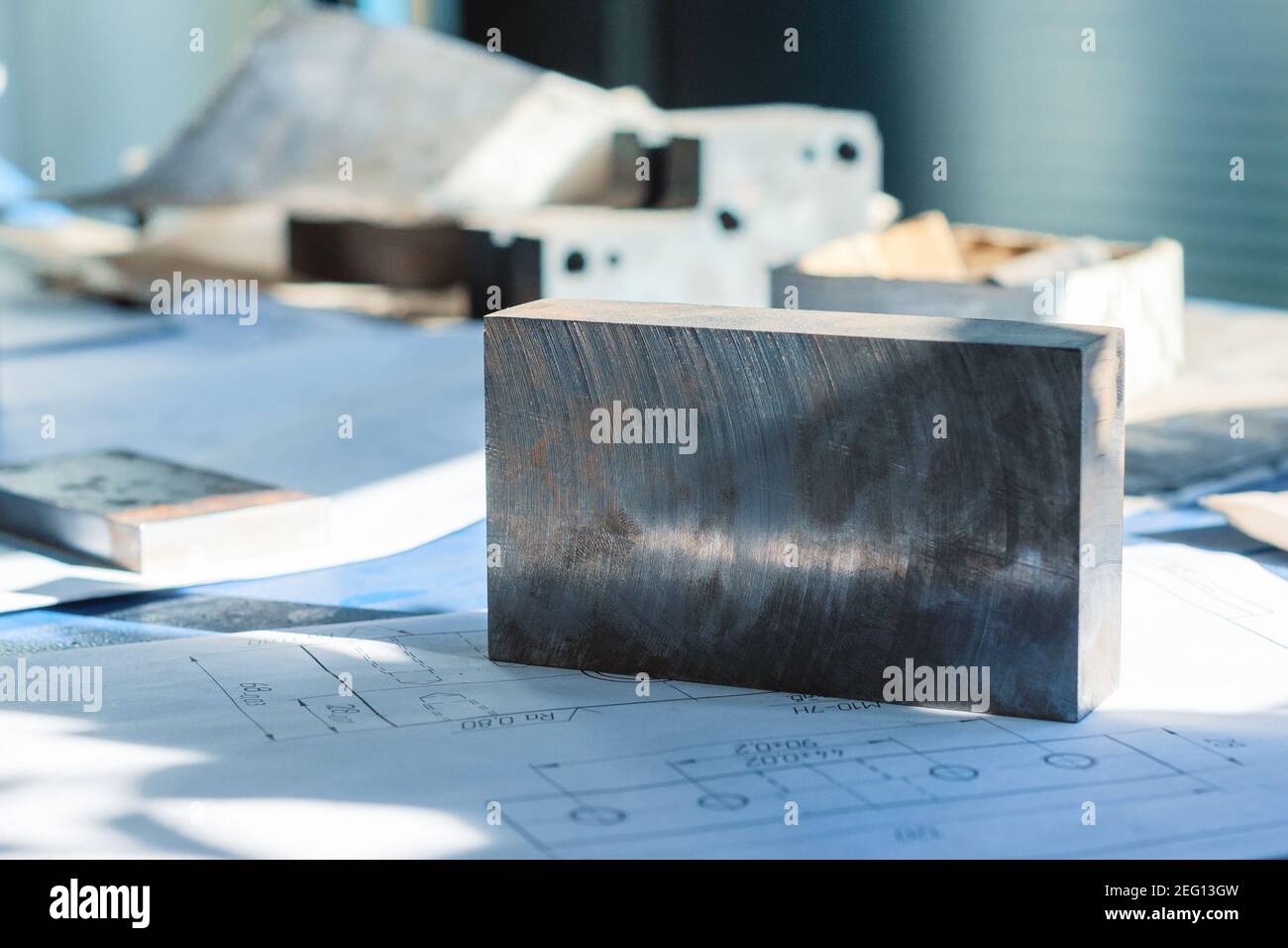 Straight row hi-res stock photography and images - Alamy