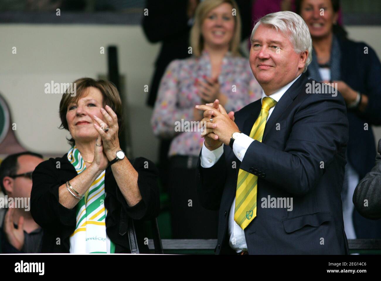 Commentary box soccer hi-res stock photography and images - Alamy