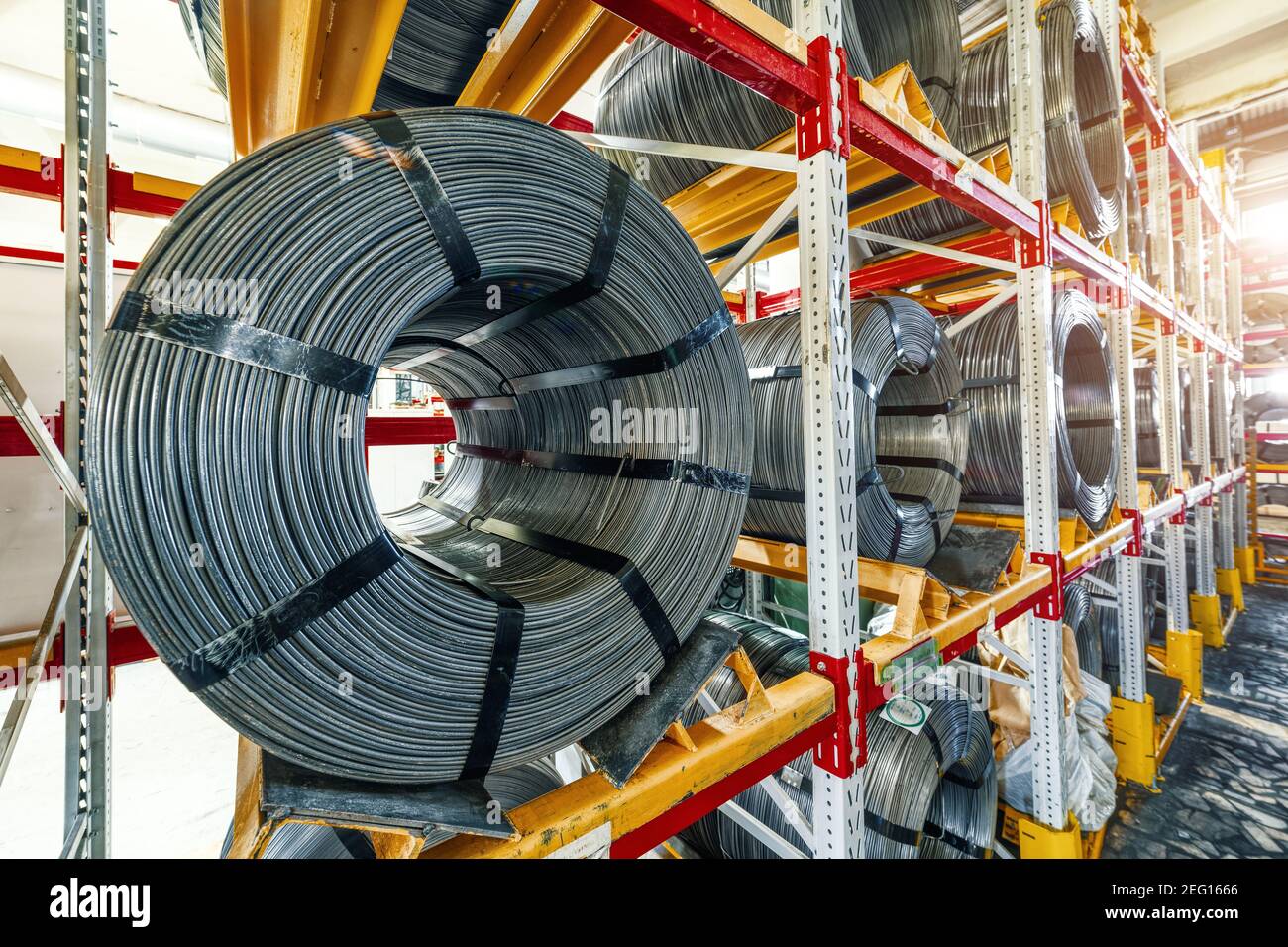 Wire racks hi-res stock photography and images - Alamy