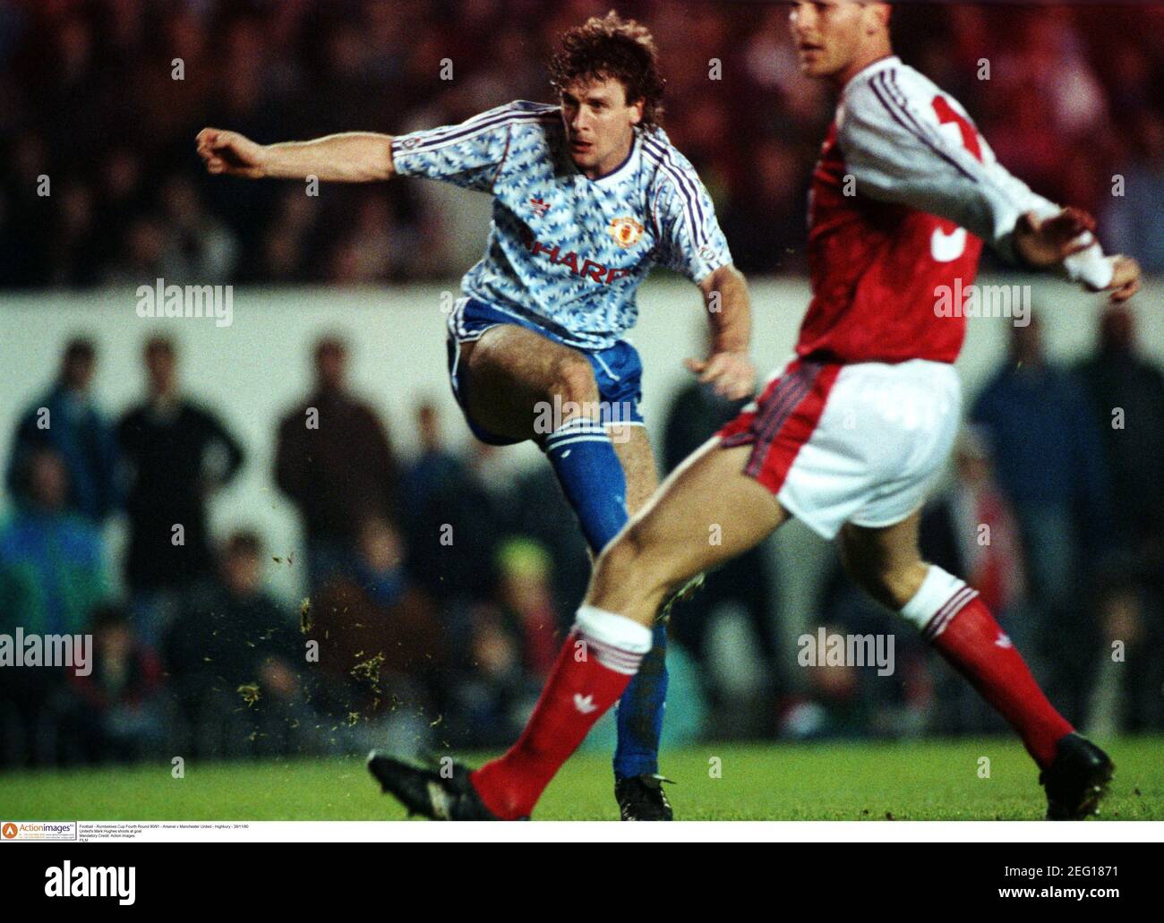 Round arsenal mark hi-res stock photography and images - Alamy