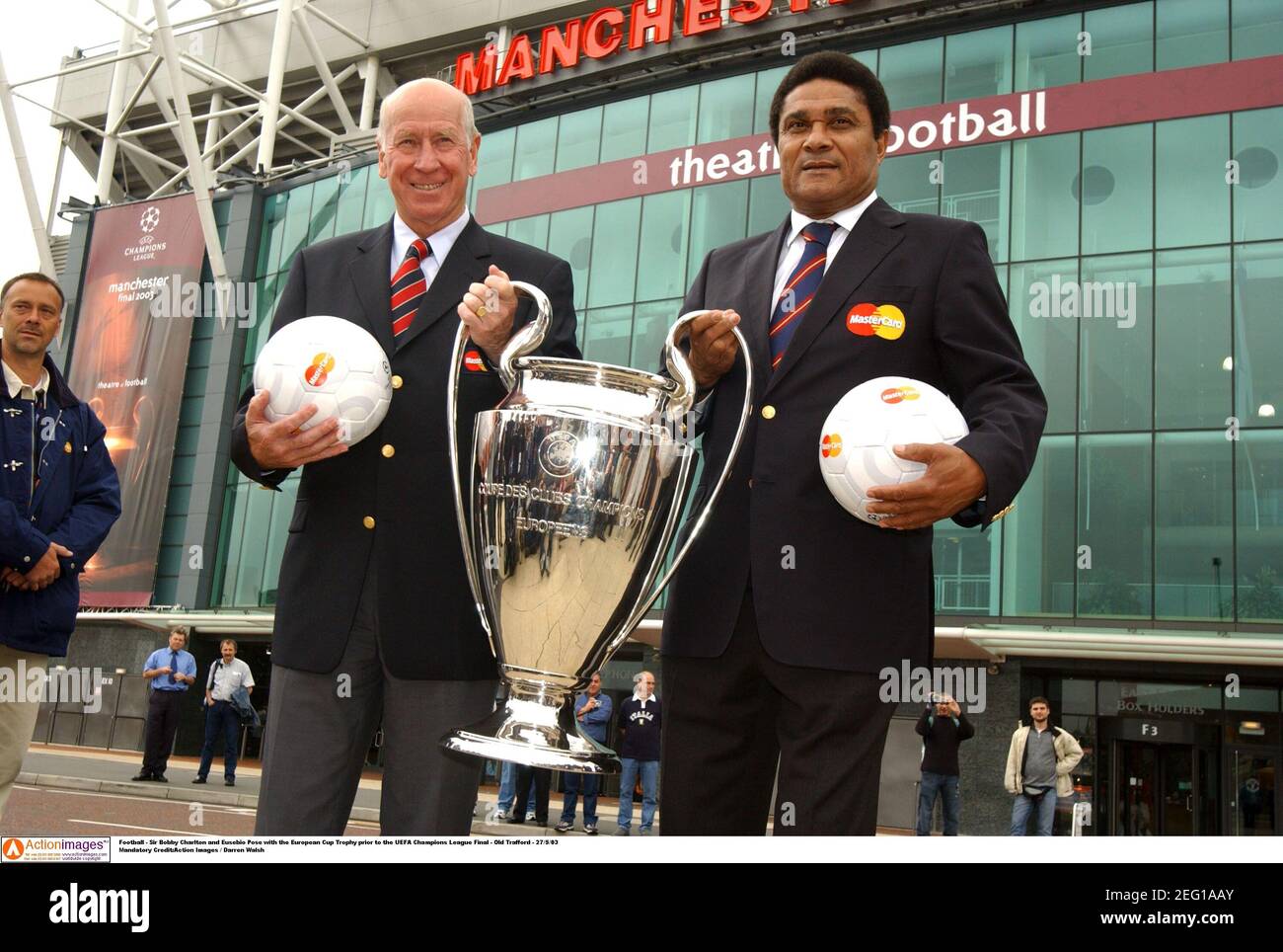 Bobby charlton european cup final hi-res stock photography and images ...