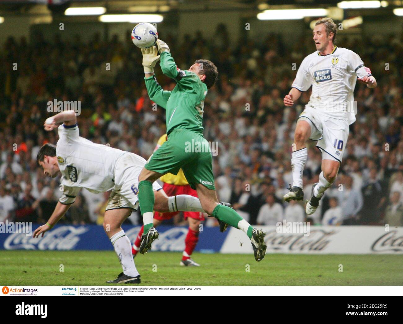 Lee butler goalkeeper hi-res stock photography and images - Alamy