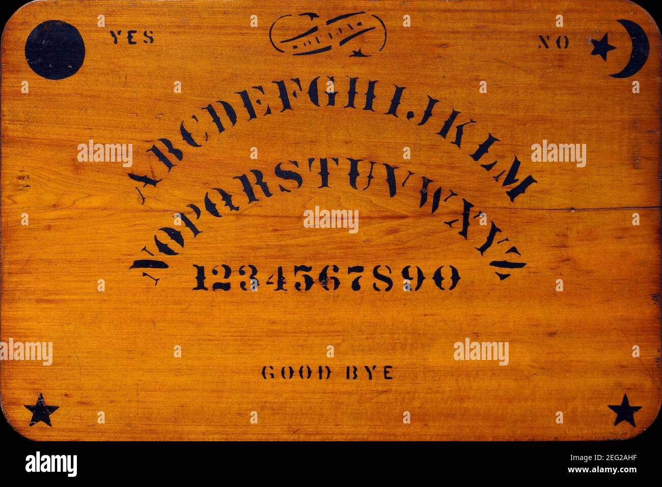 Ouija board hi-res stock photography and images - Alamy