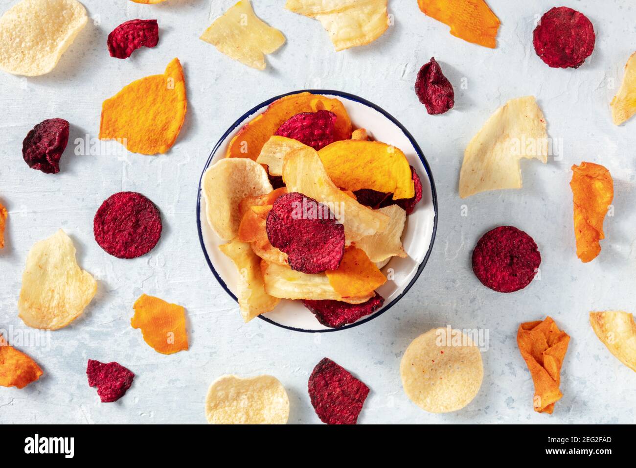 Vegetable chips, shot from the top, a variety of fruit and vegetable ...