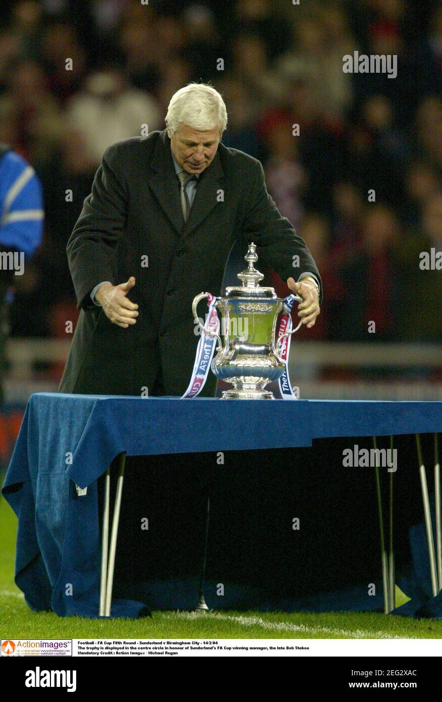 Sunderland manager bob stokoe hi-res stock photography and images - Alamy