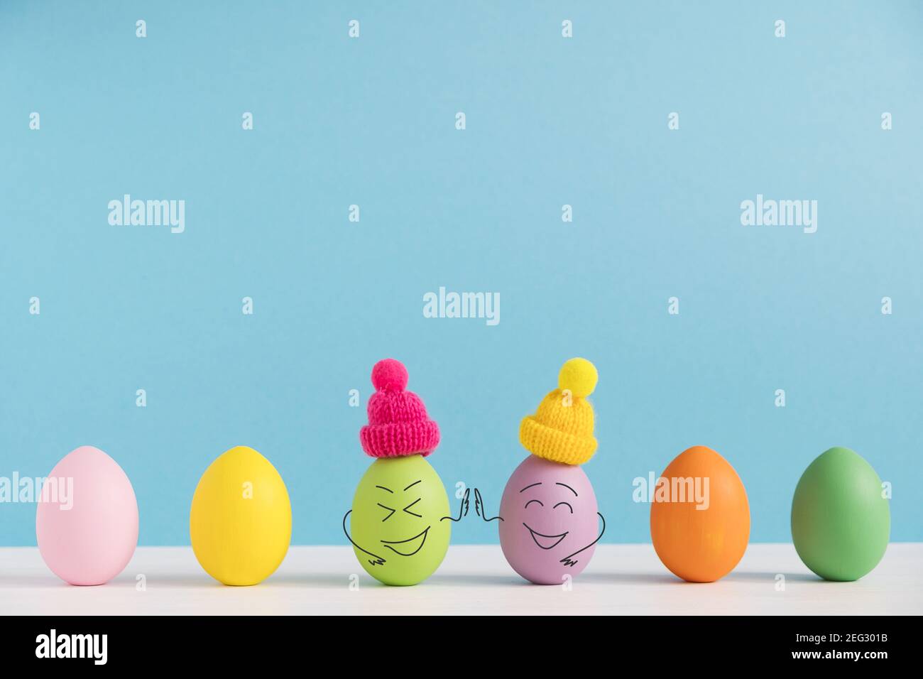 Character smile egg hi-res stock photography and images - Alamy