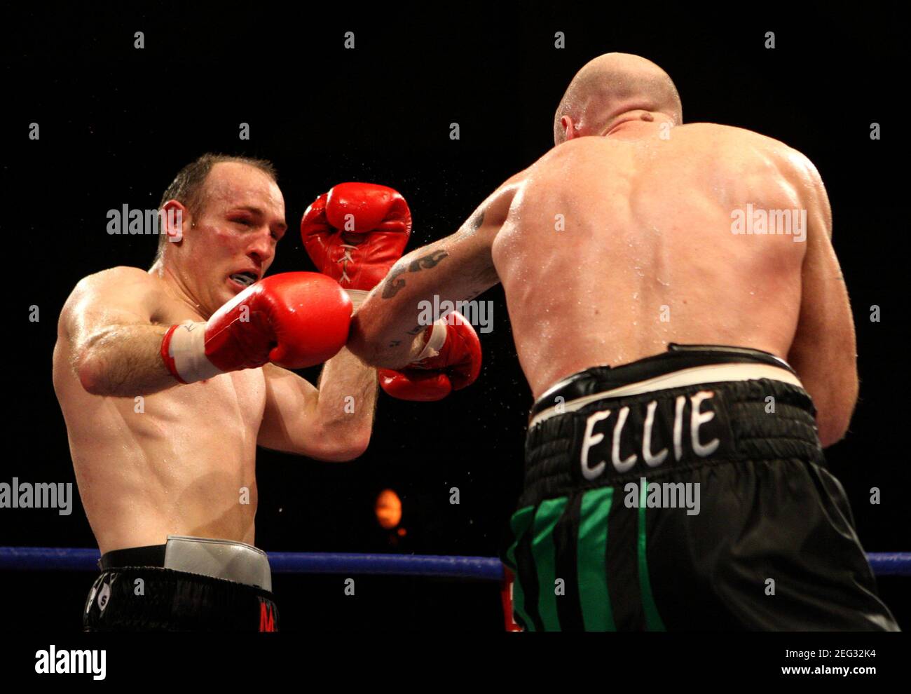 Sport boxing action brian magee hi-res stock photography and images - Alamy