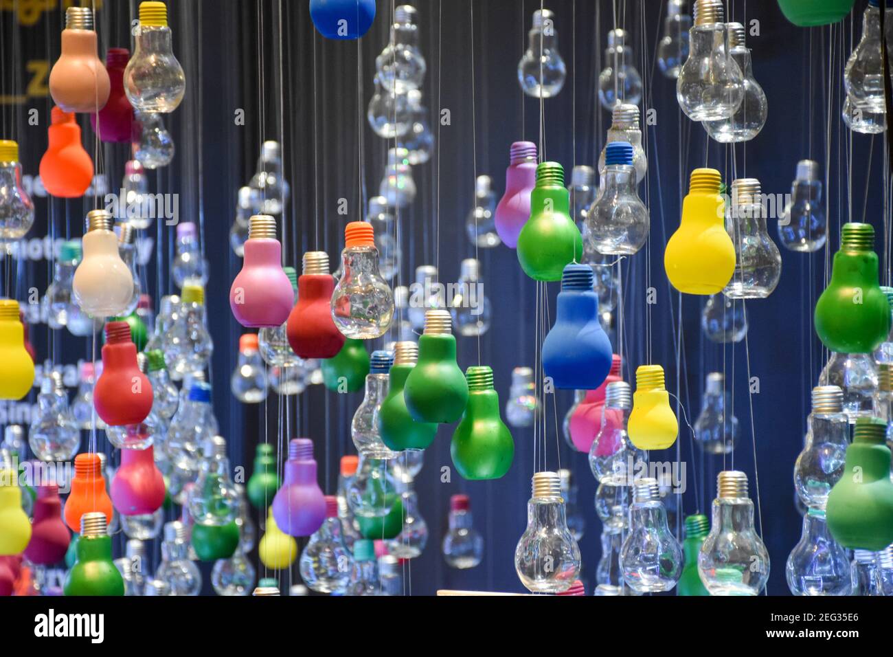 Hanging bulbs from ceiling hi-res stock photography and images - Alamy