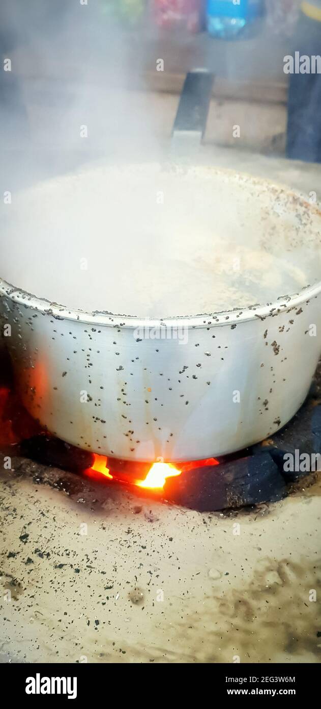 Boiling water brew hi-res stock photography and images - Alamy