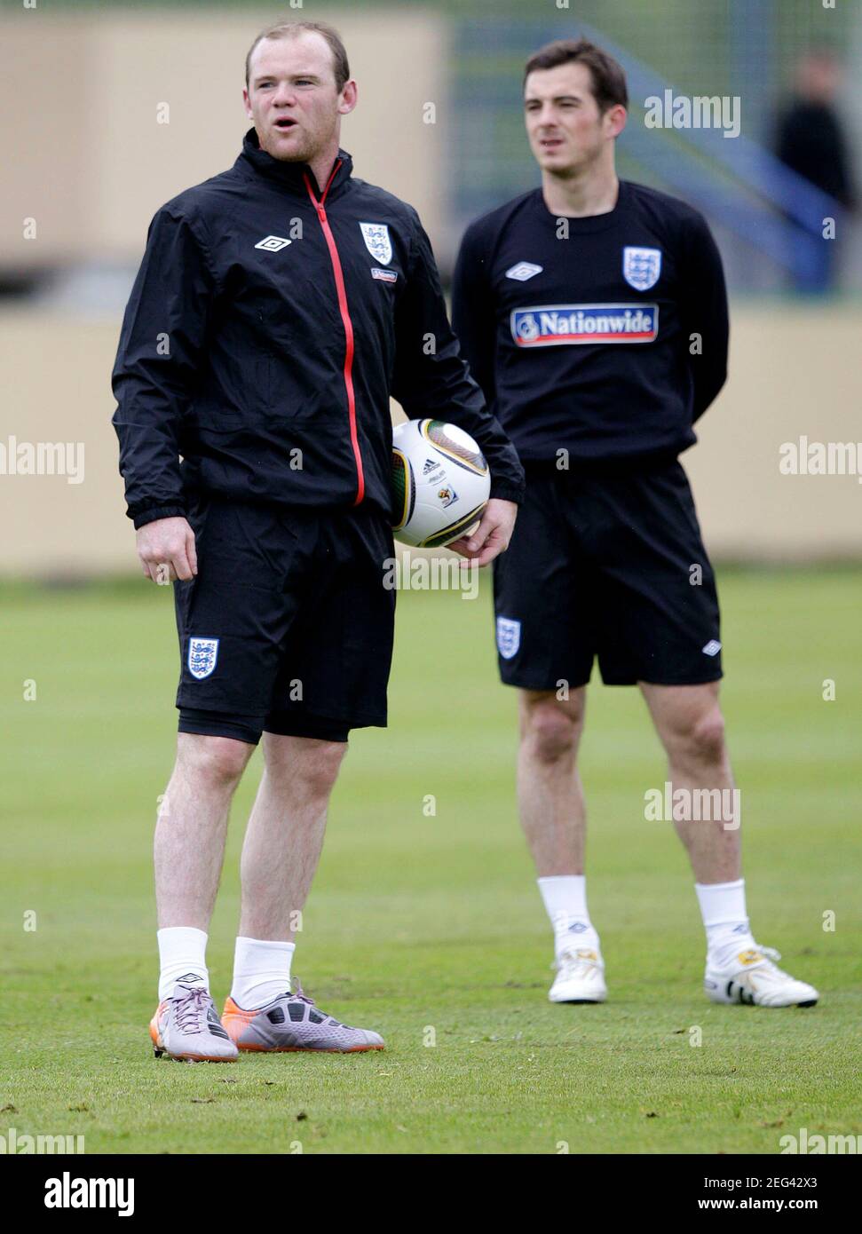 Football action training wayne rooney hi-res stock photography and ...