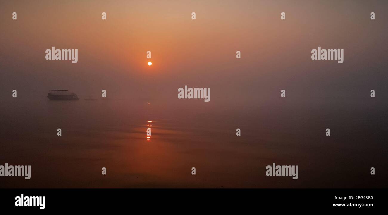Early morning view of River ganges Horizon Stock Photo - Alamy