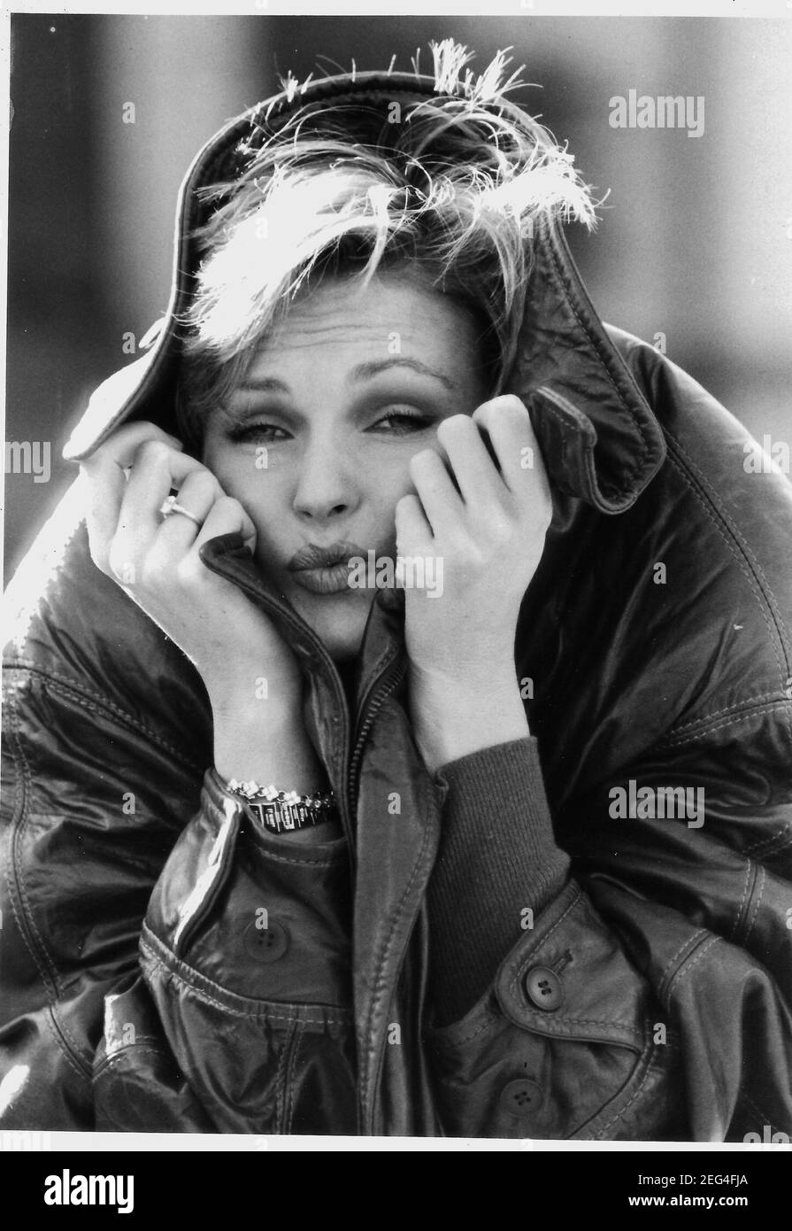 Fiona Fullerton actress posing in Leeds 1987 credit Simon Dewhurst and ...