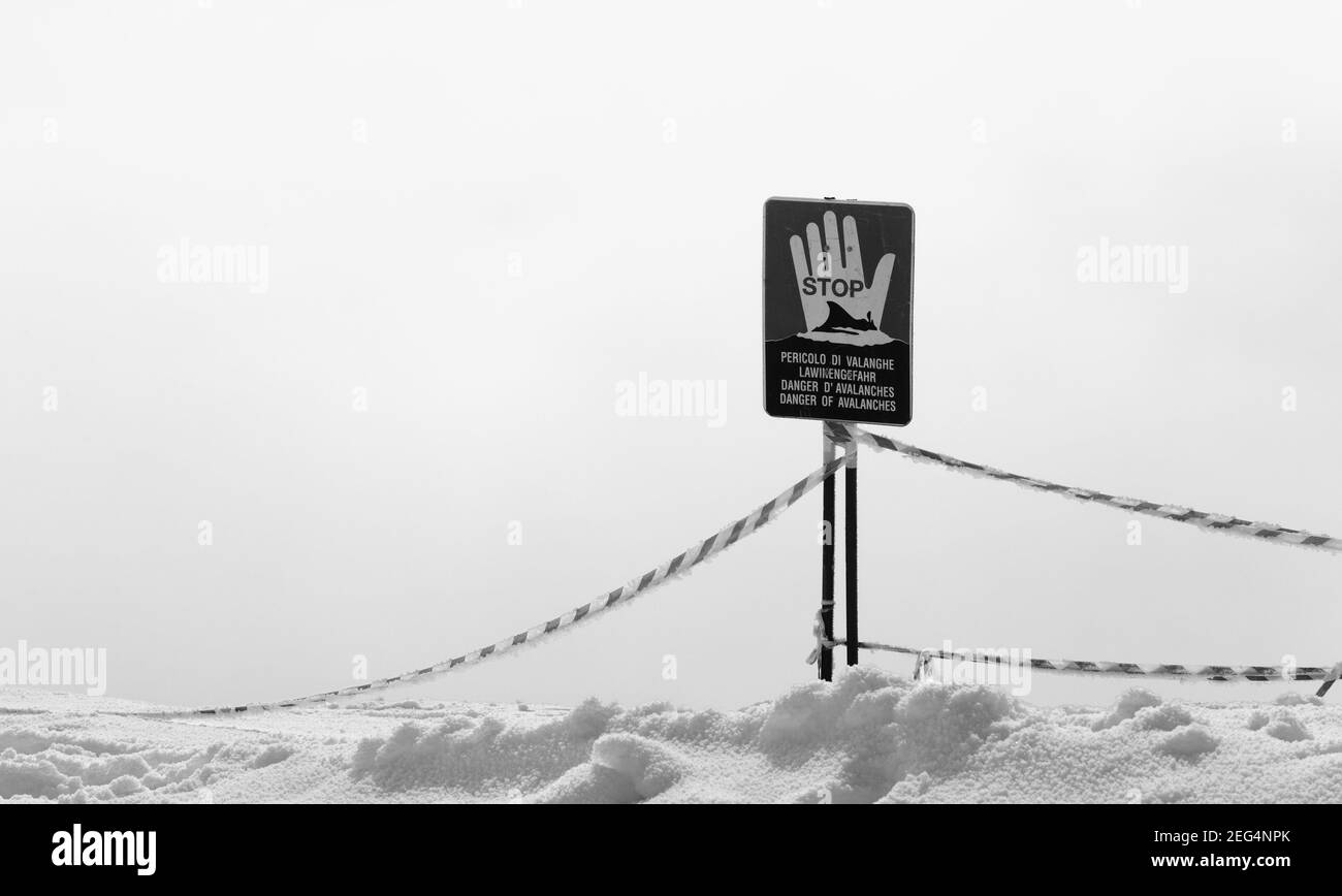 Piste sign Black and White Stock Photos & Images - Alamy