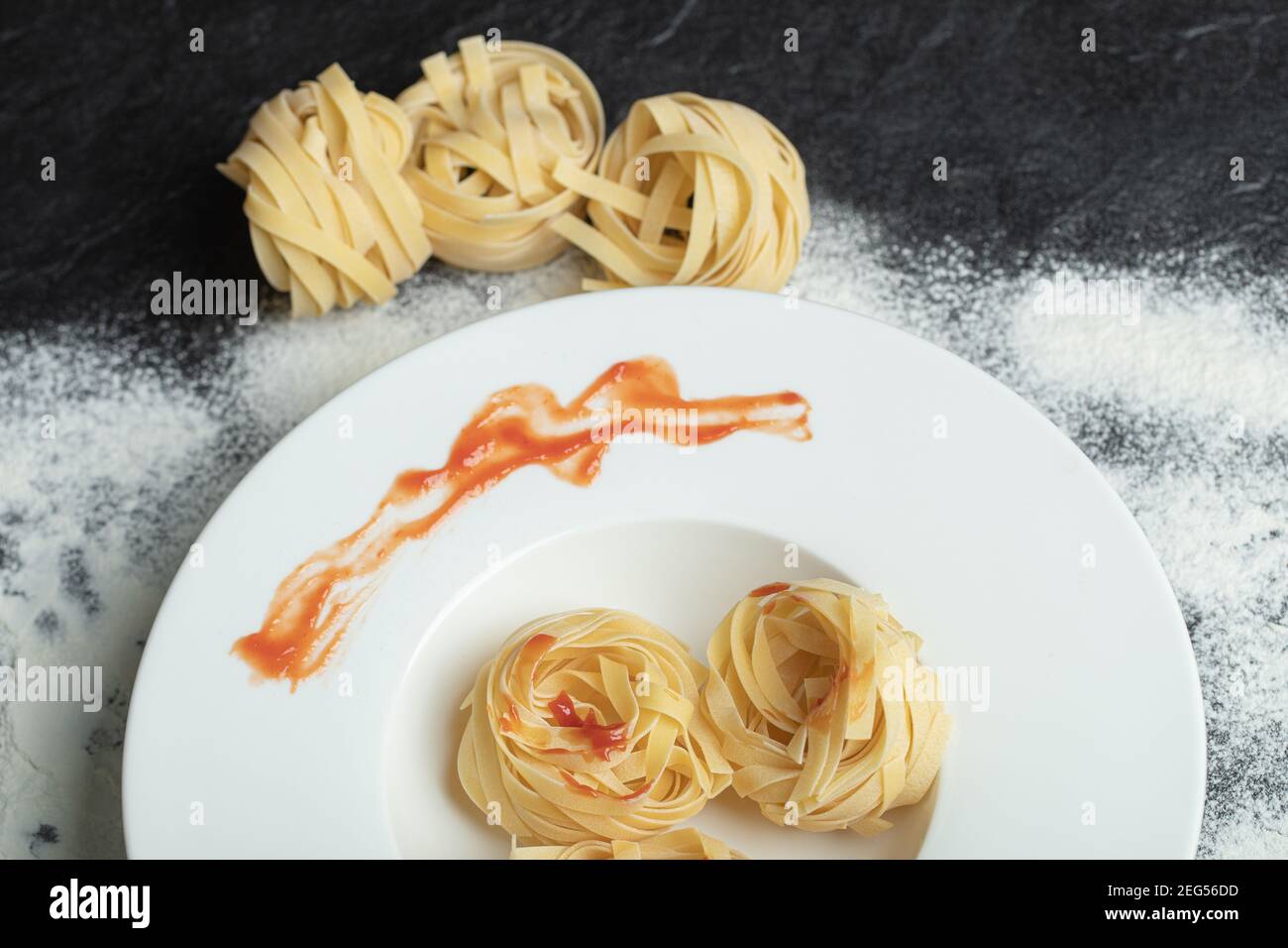 Flour nest hi-res stock photography and images - Alamy