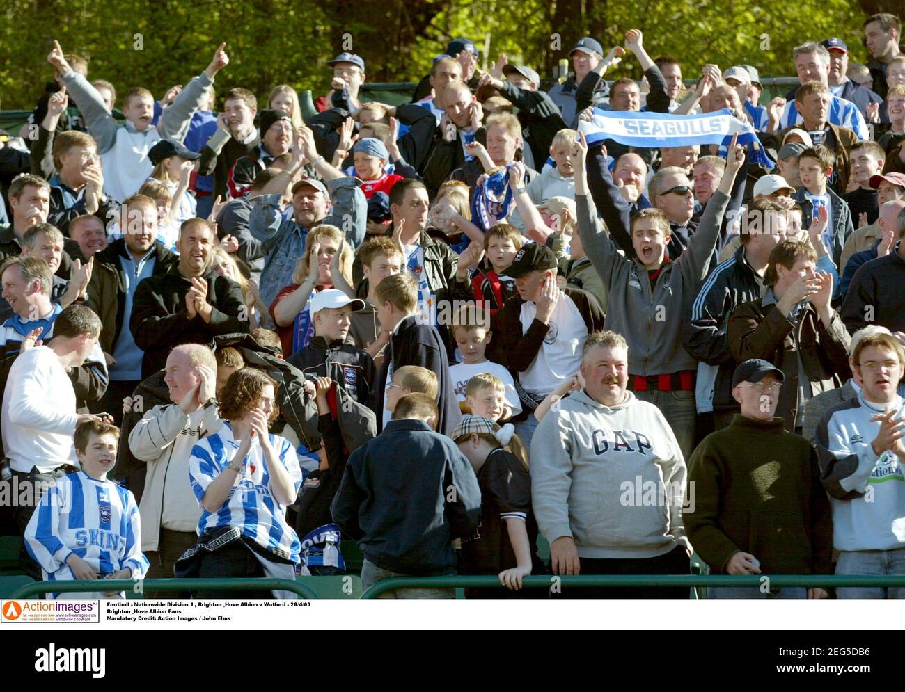 Brighton hove albion fans division hi-res stock photography and images ...