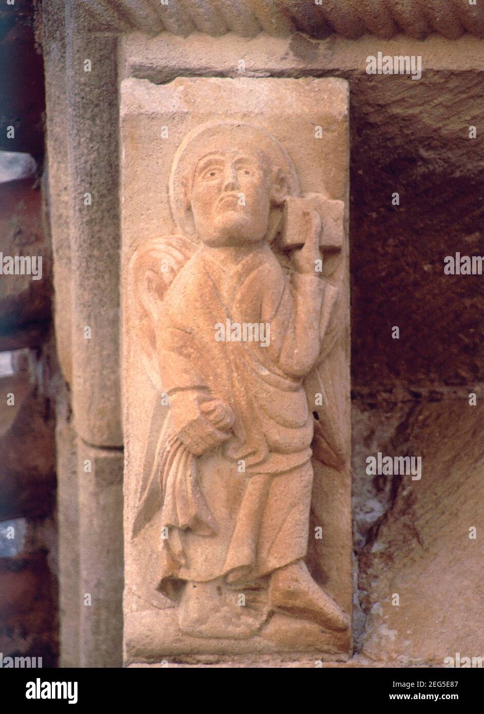 MENSULA LABRADA CON LA IMAGEN DE UN EVANGELISTA - SIGLO XII. Location ...