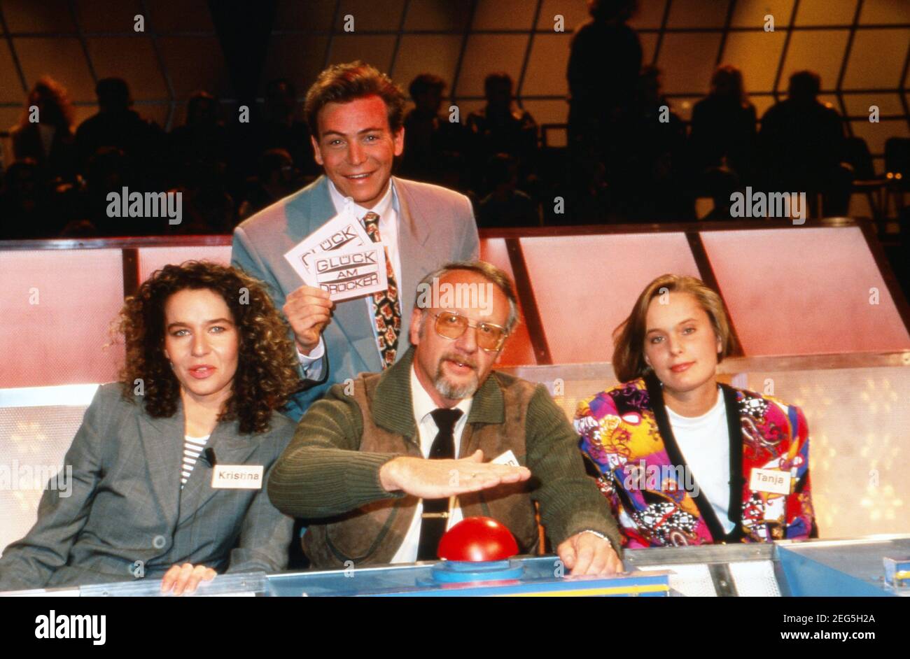 Gameshow buzzer hi-res stock photography and images - Alamy