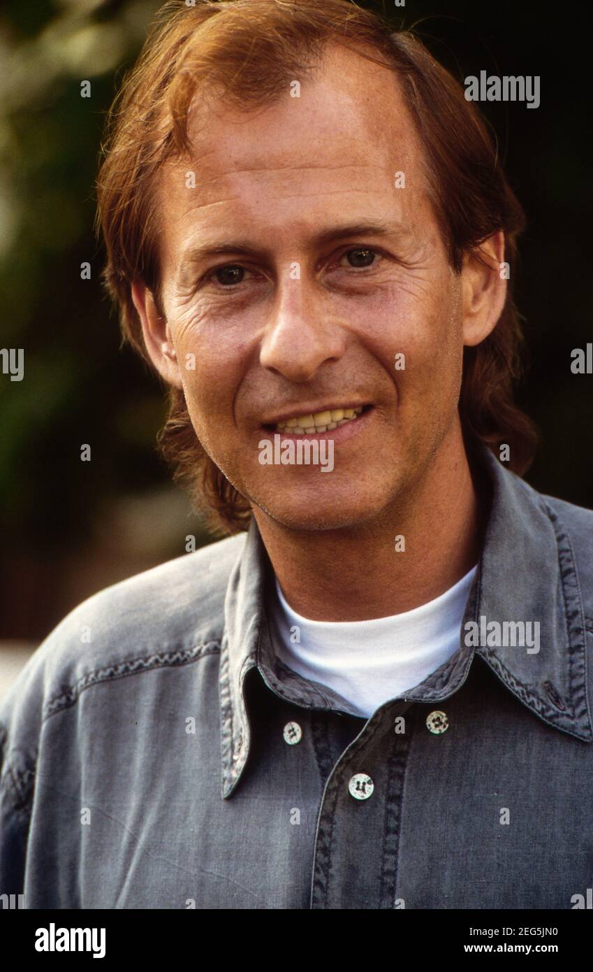 Michael Holm, deutscher Schlagersänger, Deutschland um 1996 Stock Photo - Alamy