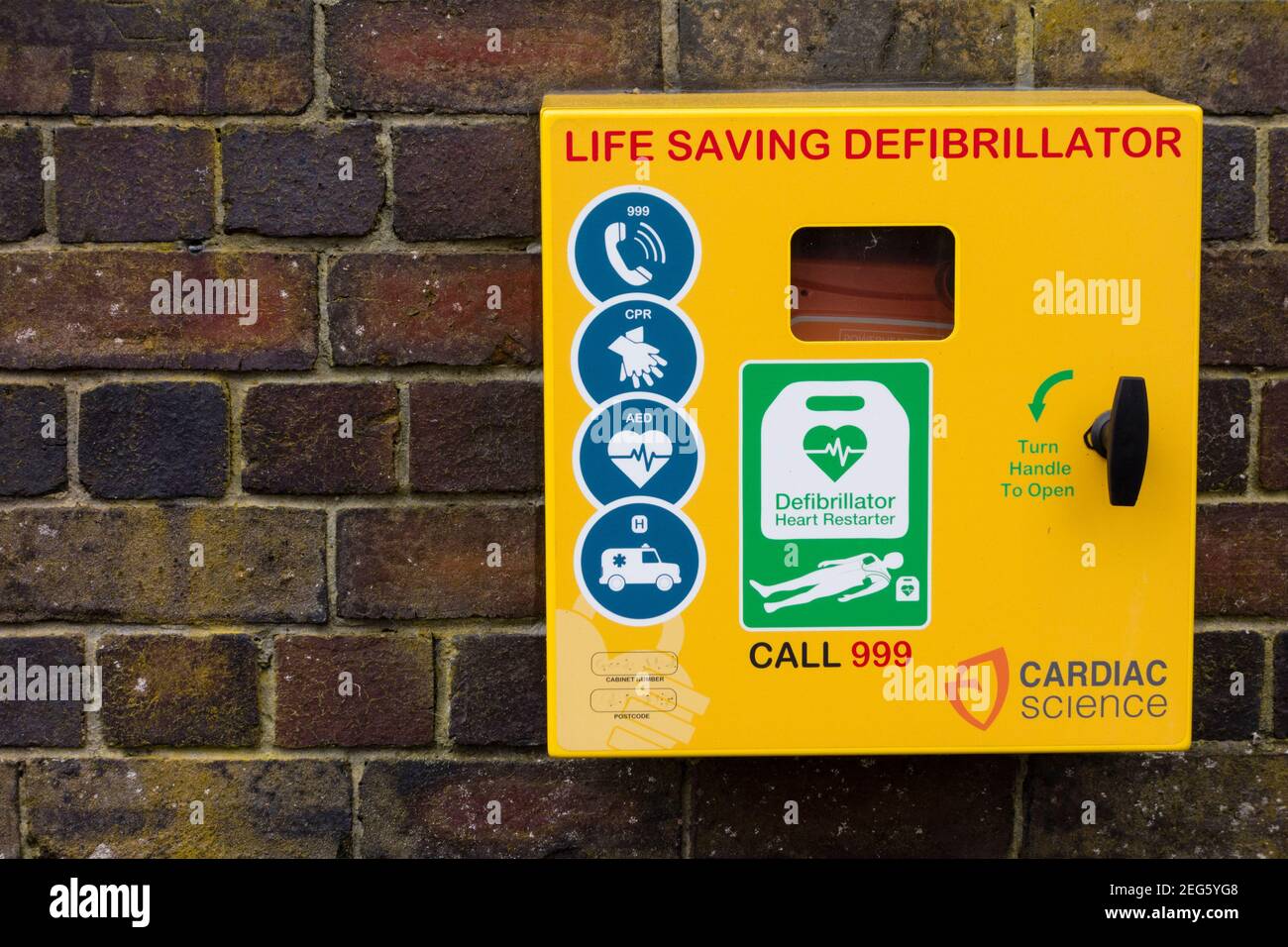 Defibrillator heart restarter hi-res stock photography and images - Alamy