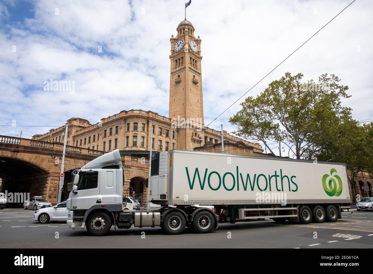 Woolworths supermarket sign hi-res stock photography and images - Alamy