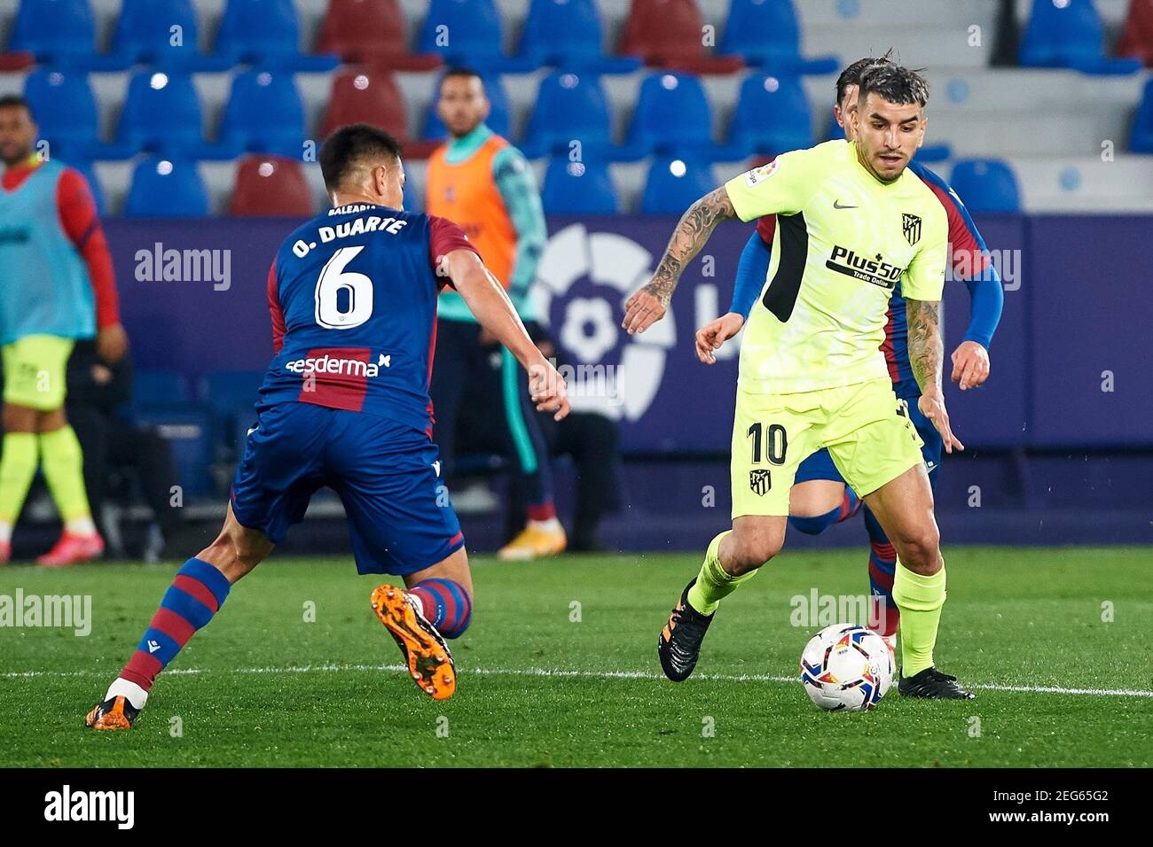 Oscar Duarte of Levante UD and Angel Correa of Atletico de Madrid ...