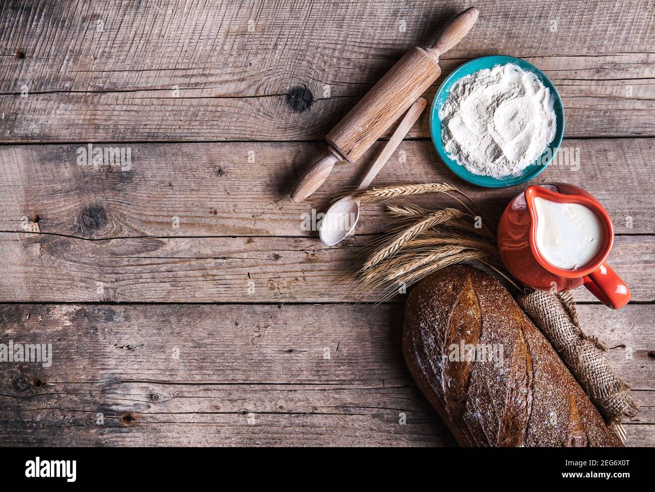 Comb of bread hi-res stock photography and images - Alamy