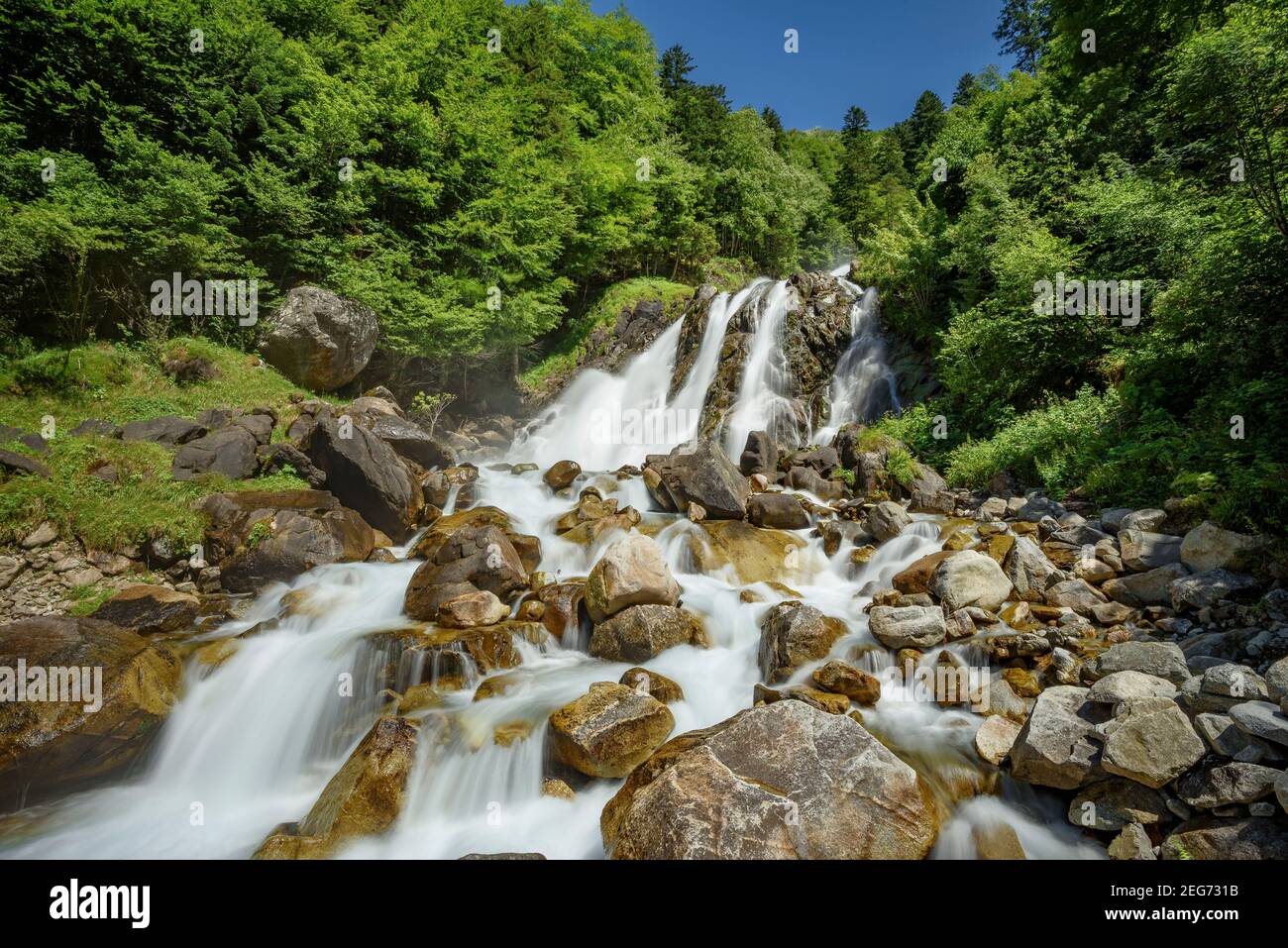 Lutour cascade hi-res stock photography and images - Alamy