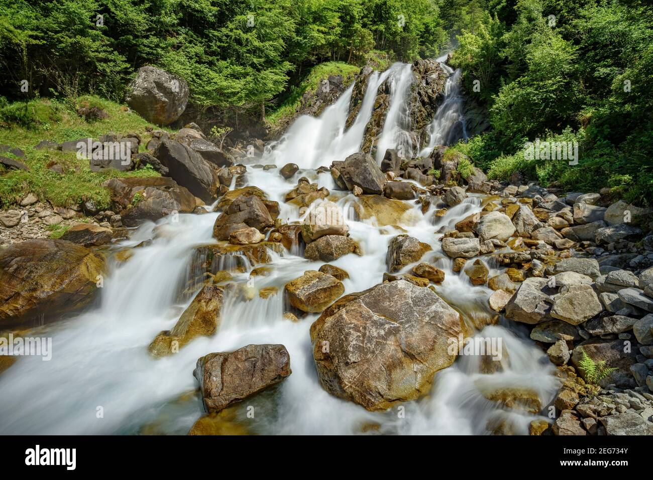 Lutour cascade hi-res stock photography and images - Alamy