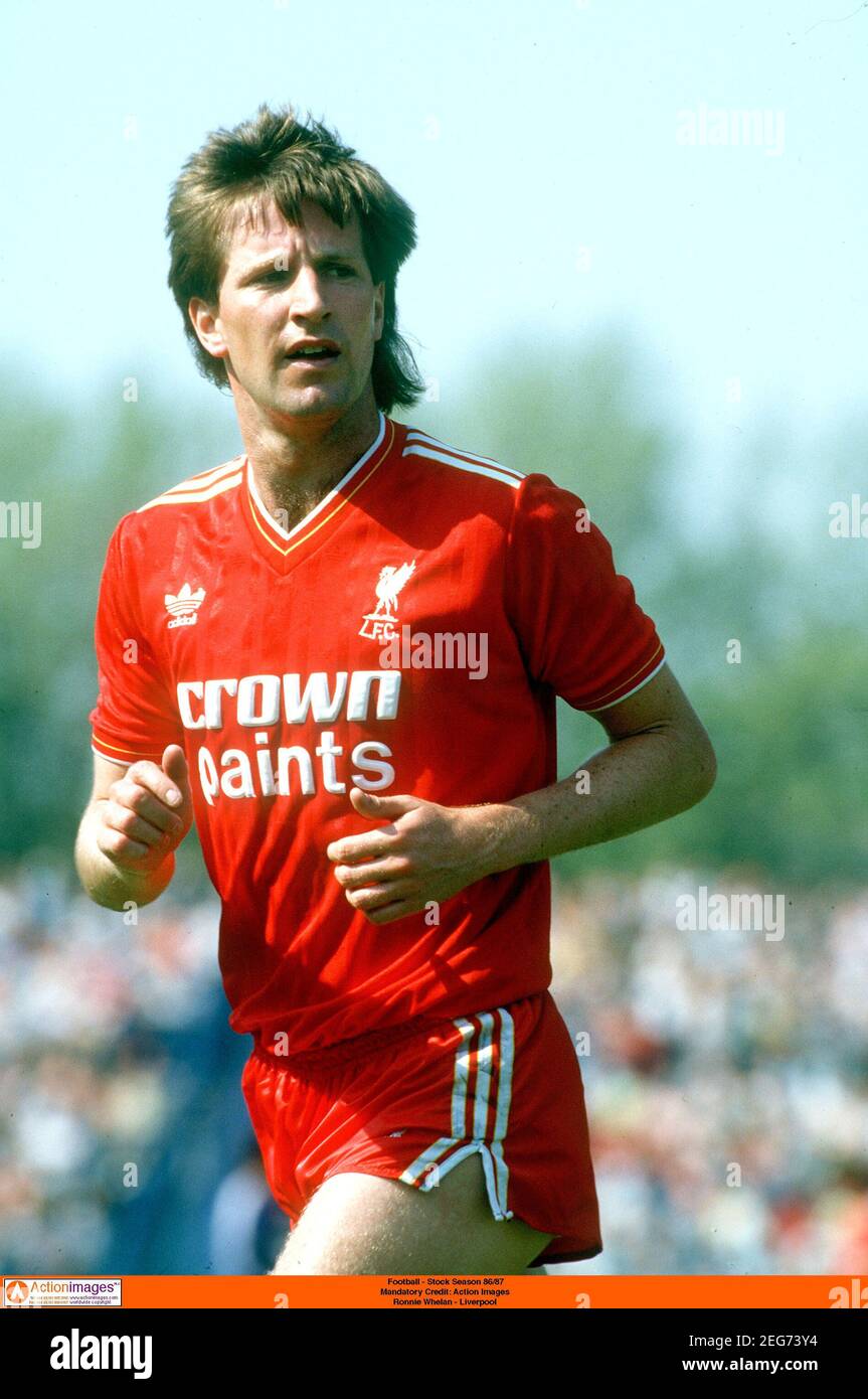Ronnie whelan hi-res stock photography and images - Alamy