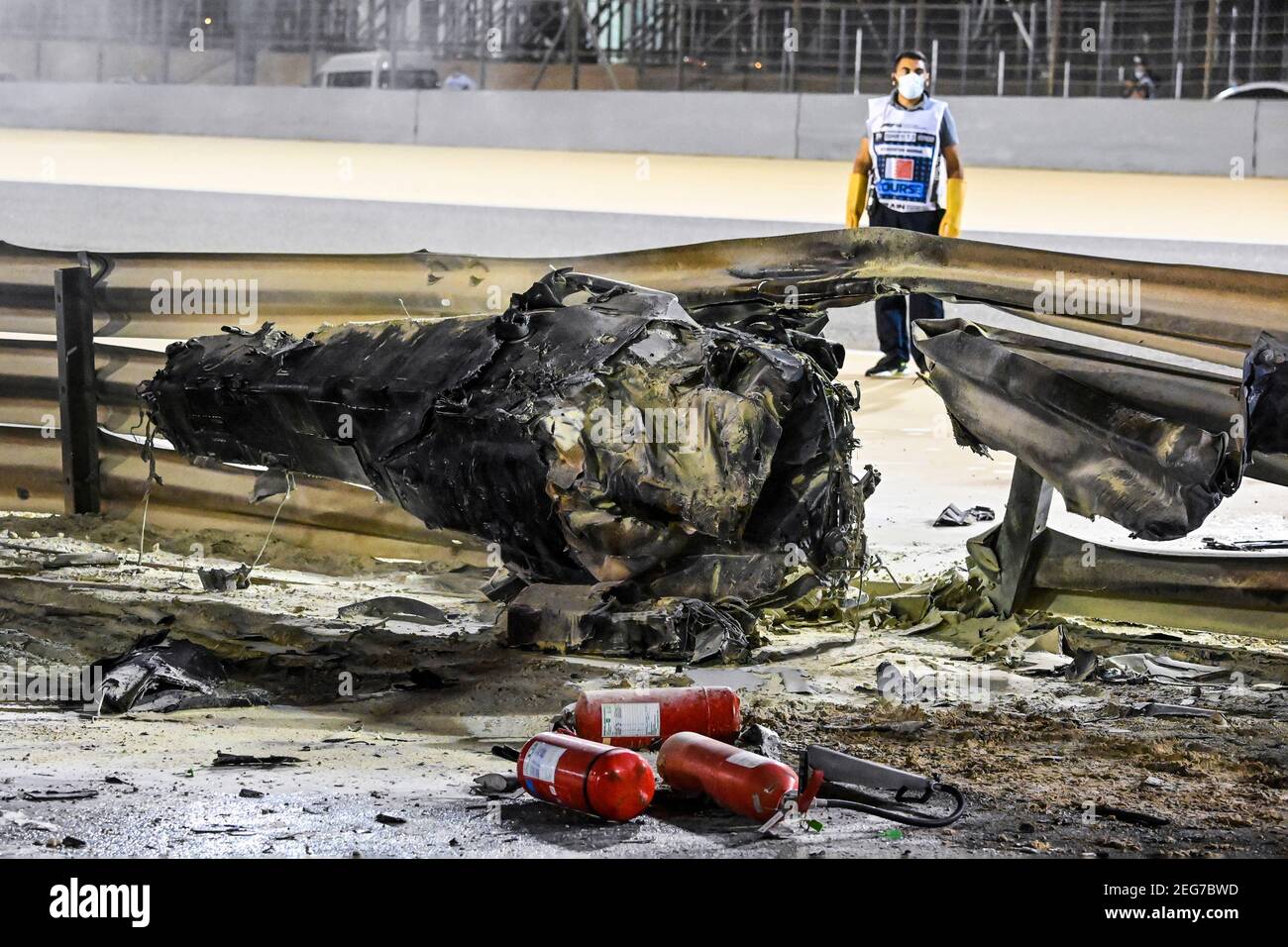 F1 crash bahrain hi-res stock photography and images - Alamy