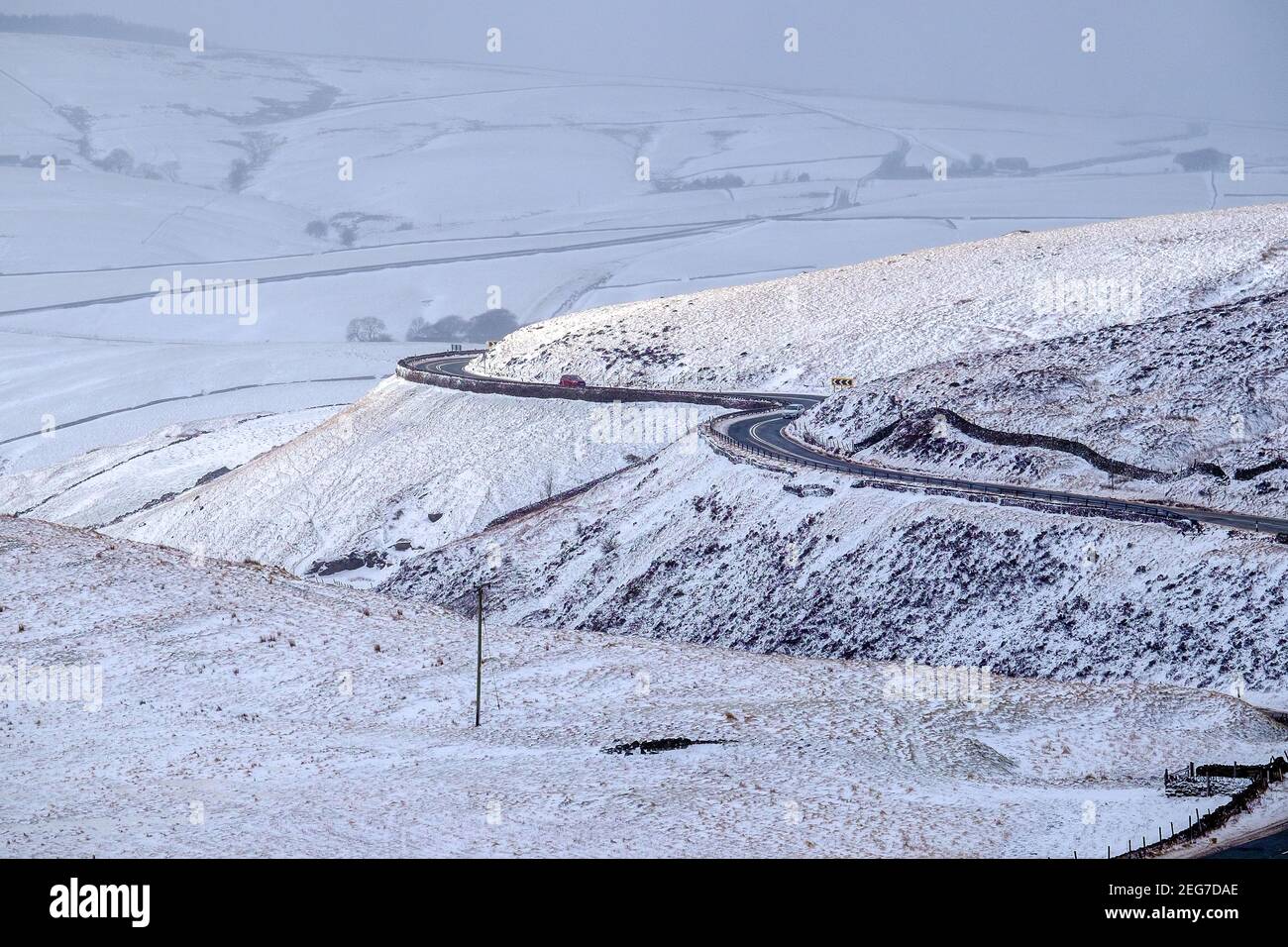 Cat and fiddle in winter hi-res stock photography and images - Alamy