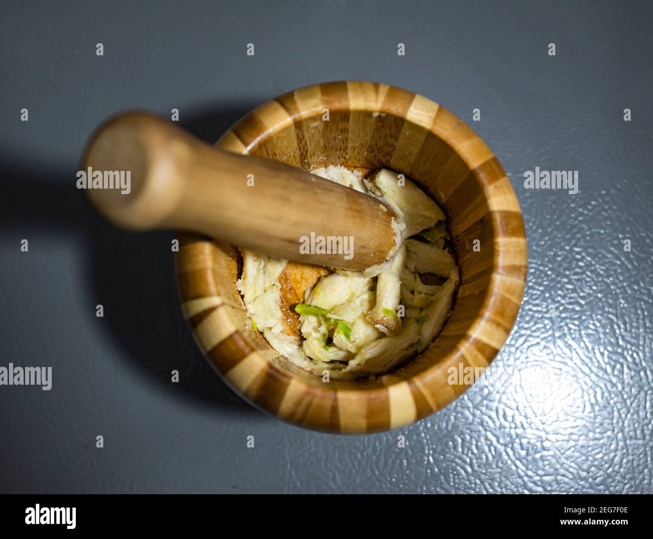 Mortar plank hi-res stock photography and images - Alamy