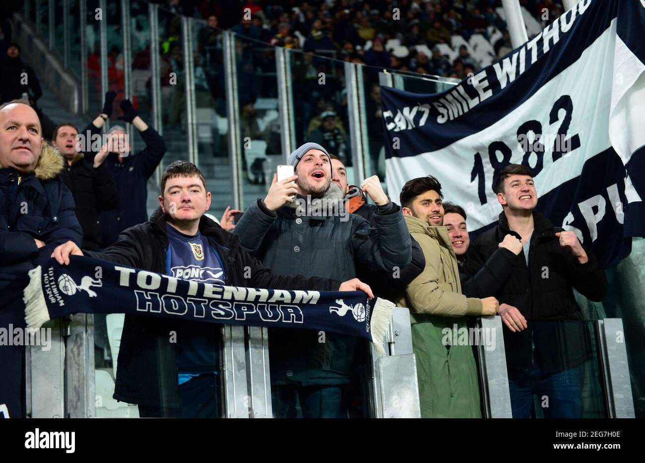 Totenham hotspur stadium hi-res stock photography and images - Alamy