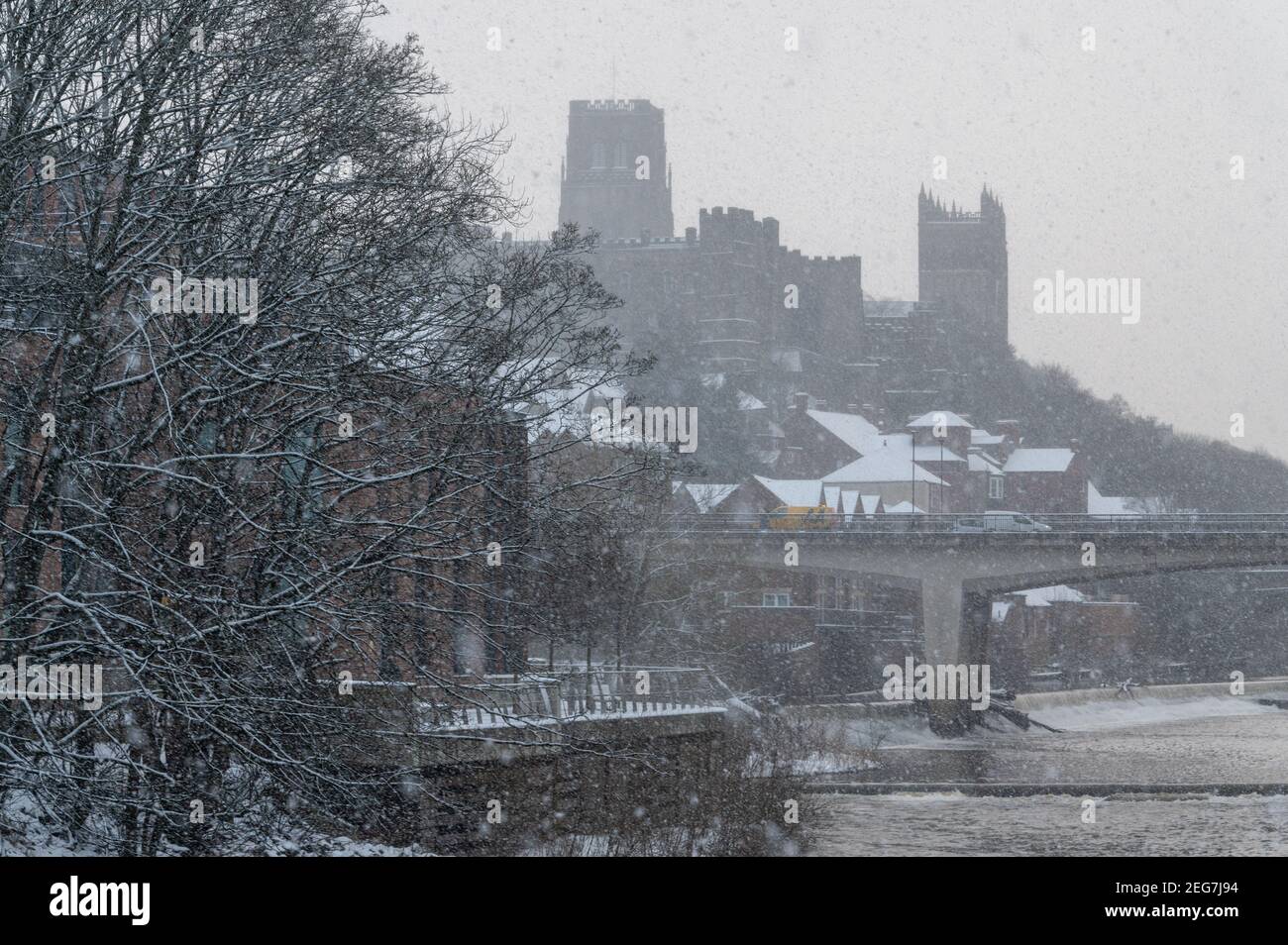 Durham cathedral snow winter hi-res stock photography and images - Alamy