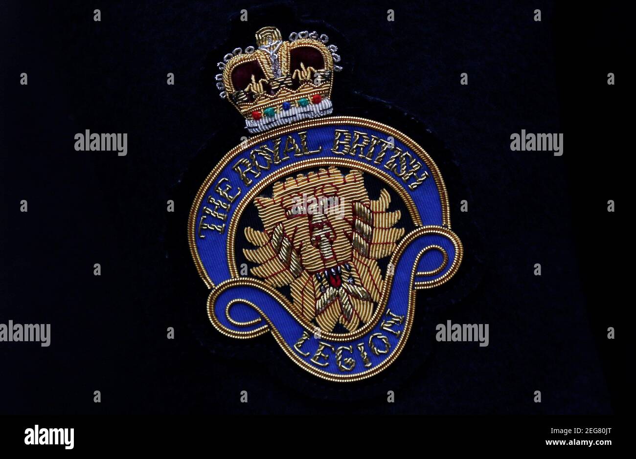 Notts county badge hi-res stock photography and images - Alamy