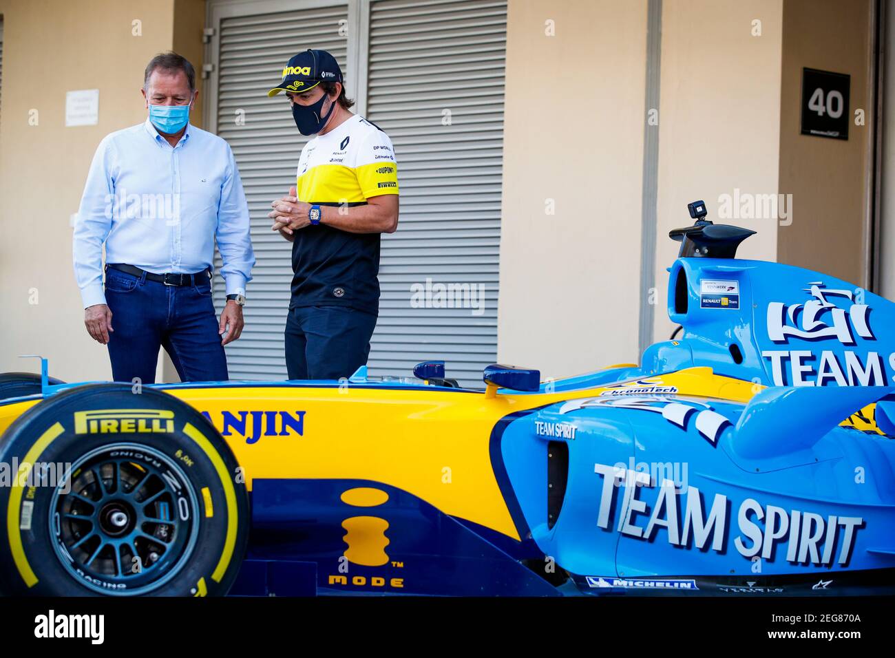 ALONSO Fernando (spa), Renault F1 Team RS20, with Martin Brundle, Sky ...