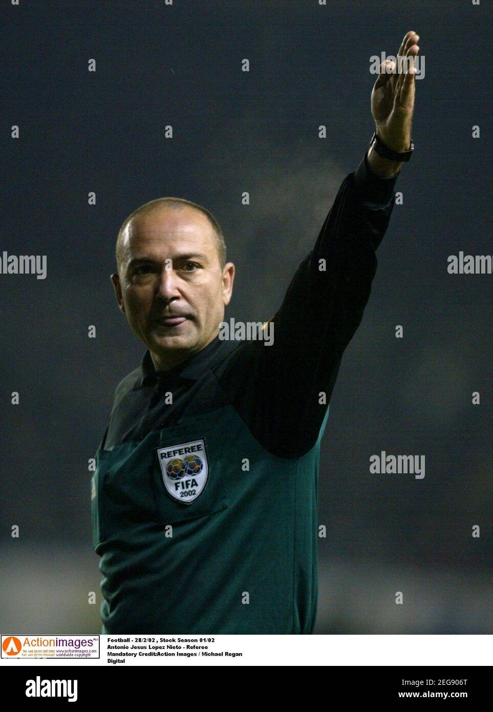 Referee antonio lopez nieto hi-res stock photography and images - Alamy