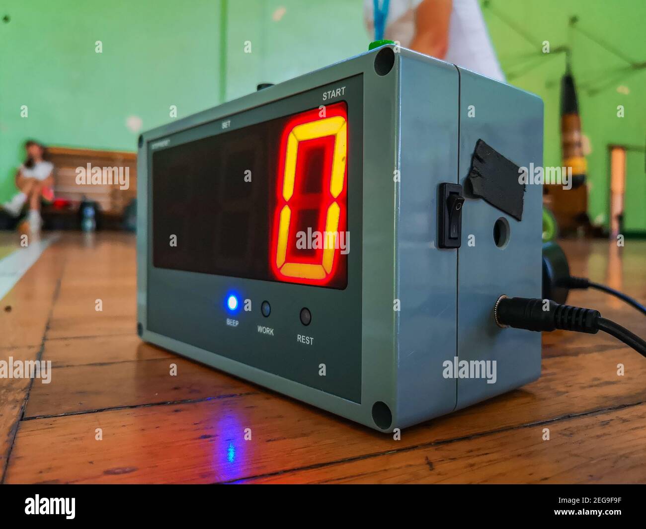 School gym equipment hi-res stock photography and images - Alamy