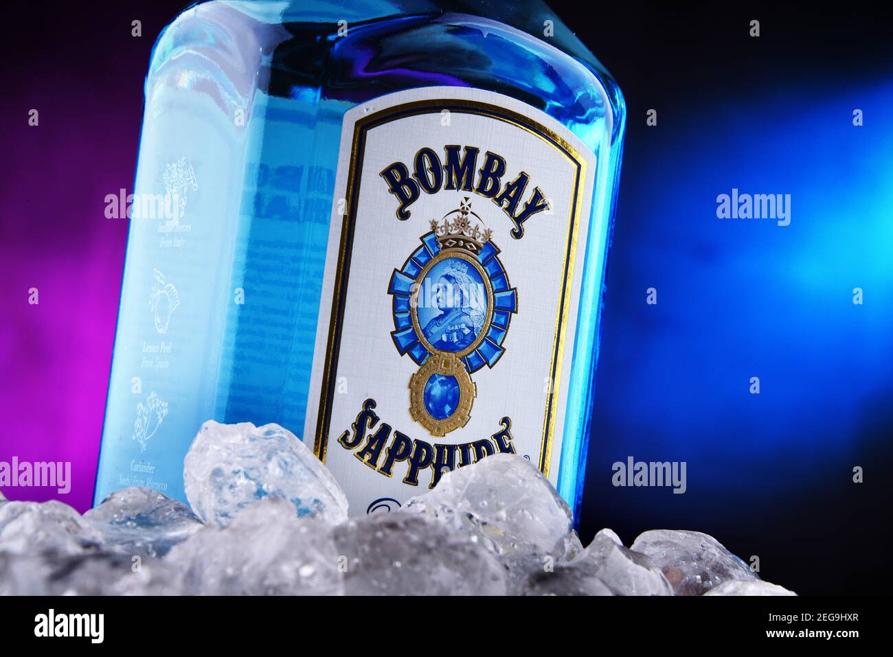 Bombay sapphire gin bottle hi-res stock photography and images - Alamy