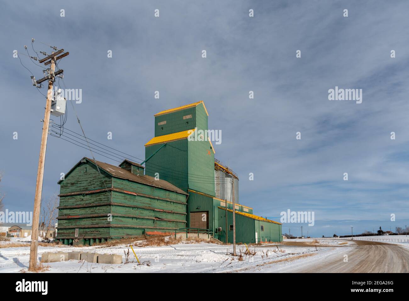Old grain elevator in the town of Delia, Alberta Stock Photo - Alamy