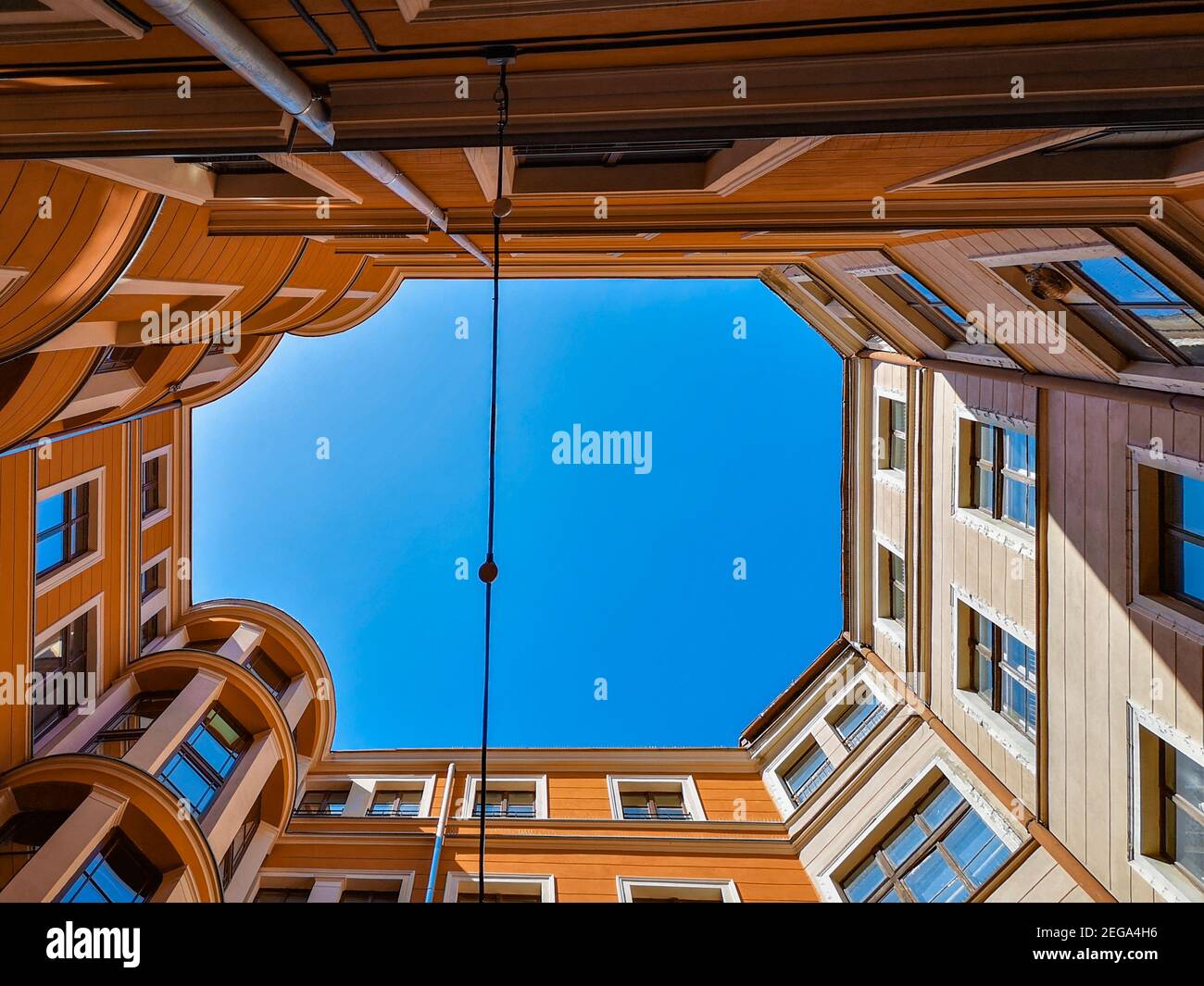 Well with roof hi-res stock photography and images - Alamy