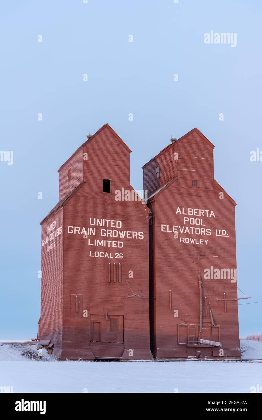 Rowley, Alberta - January 31, 2021: Old abandoned grain elevator in the ...