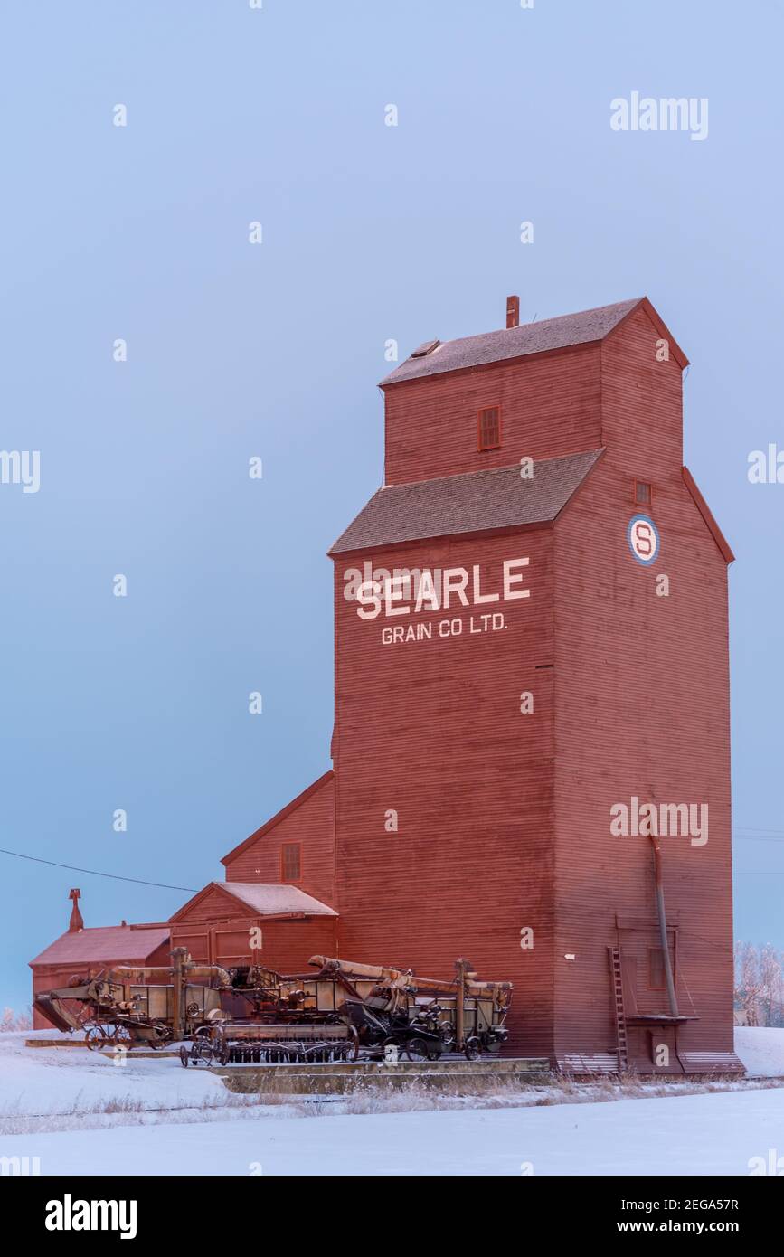 Rowley, Alberta - January 31, 2021: Old abandoned grain elevator in the ...
