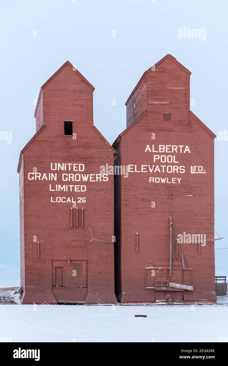 Rowley, Alberta - January 31, 2021: Old abandoned grain elevator in the ...