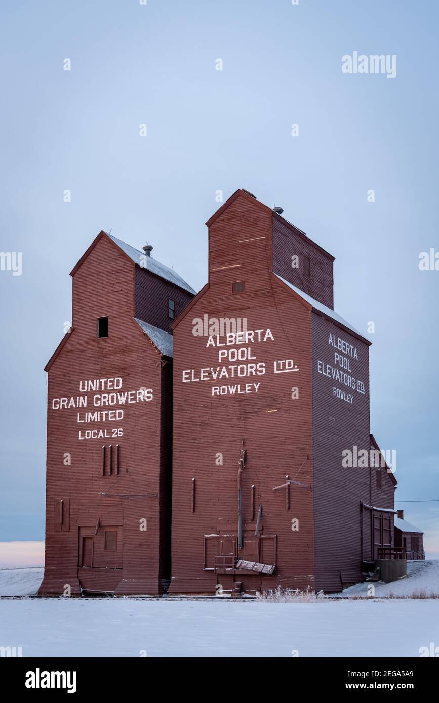 Rowley, Alberta - January 31, 2021: Old abandoned grain elevator in the ...