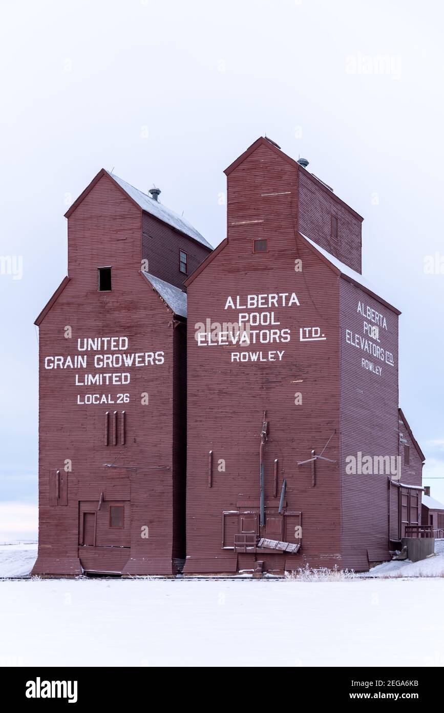 Rowley, Alberta - January 31, 2021: Old abandoned grain elevator in the ...