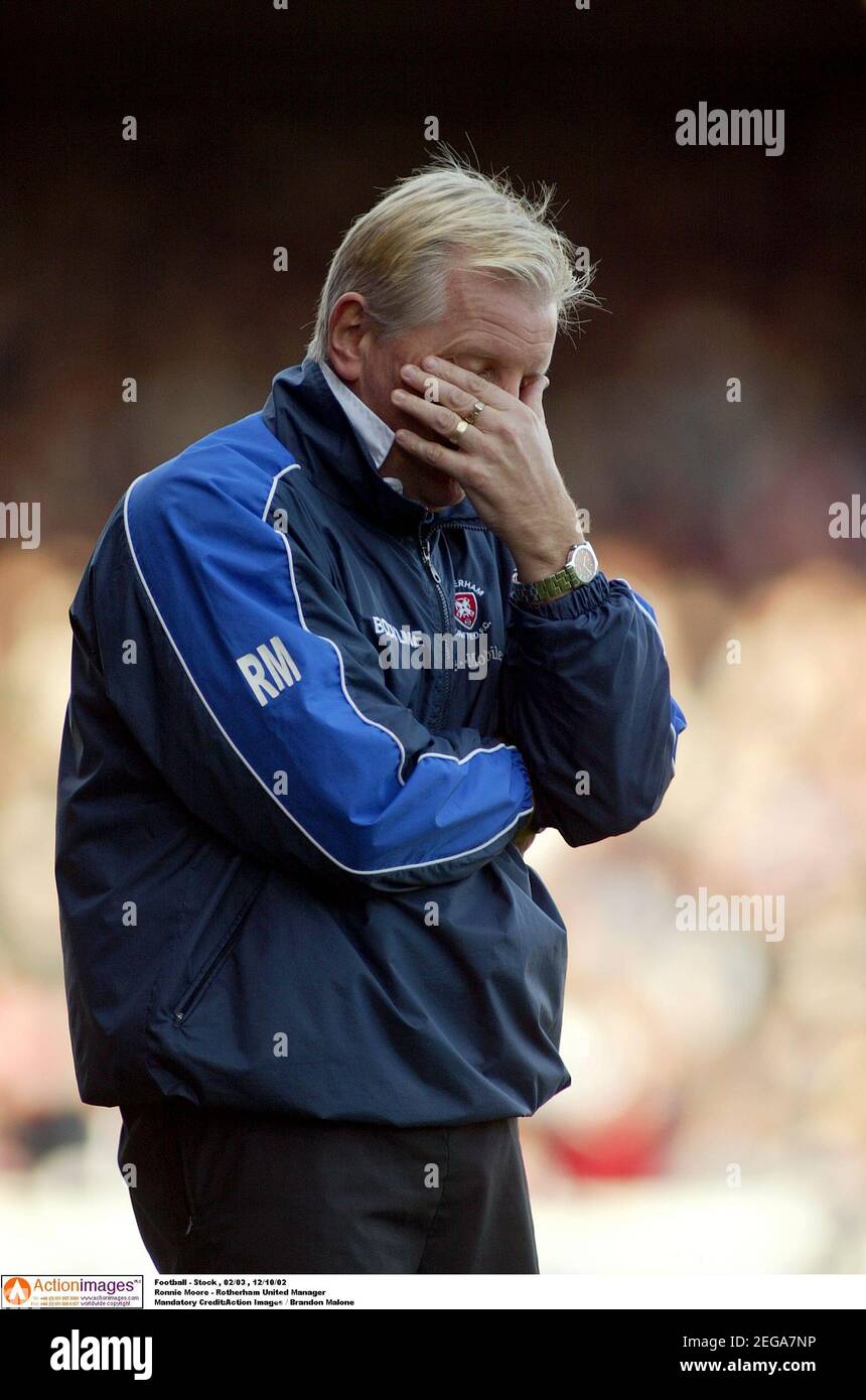 Football Manager Ronnie Moore High Resolution Stock Photography and ...